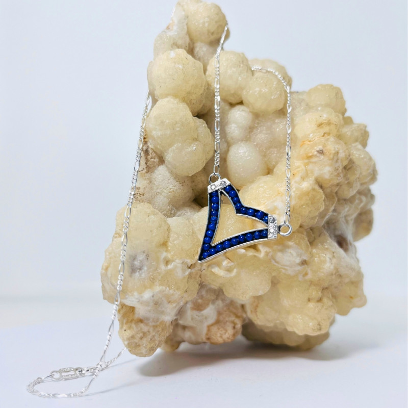 Colgante con Cadena Corazón en Punta en Lapislázuli